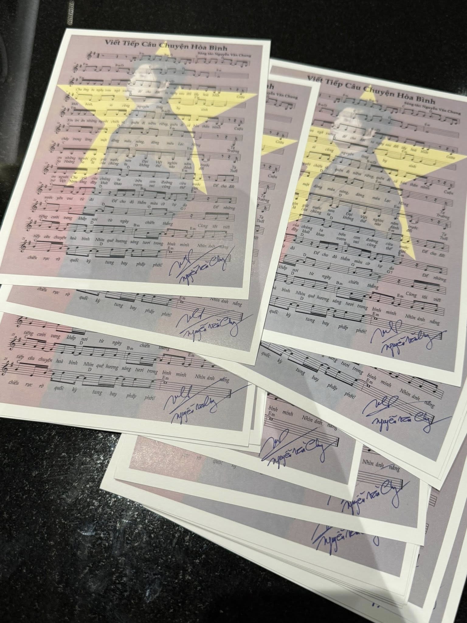 Viết tiếp dòng "nhạc Đỏ"